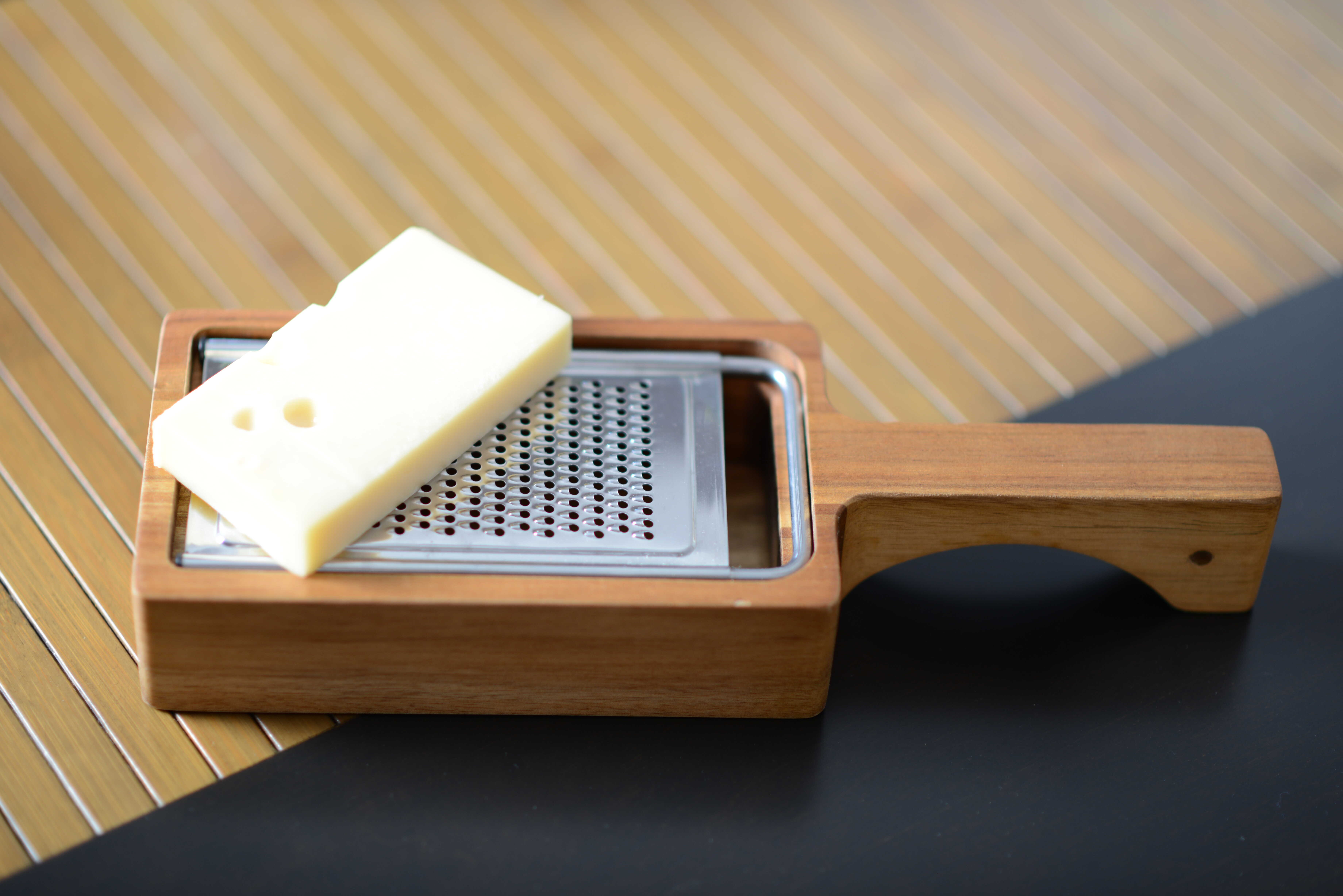 Aulica Käsereibe Akazienholz